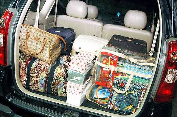 Tips Menata Barang di Bagasi Mobil Agar Tidak Berantakan Saat ...